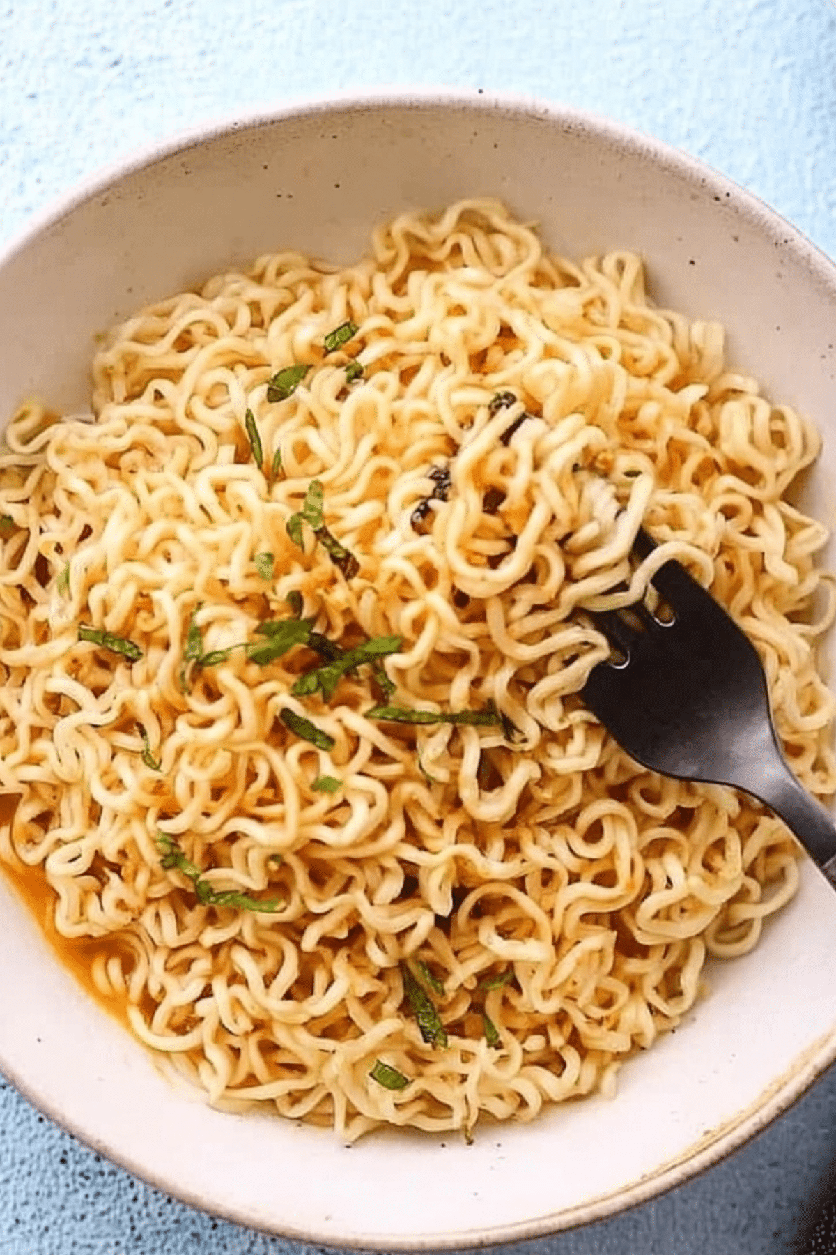 Garlic Butter Ramen Noodles – Easy & Tasty in 10 Minutes! - The Sisters ...