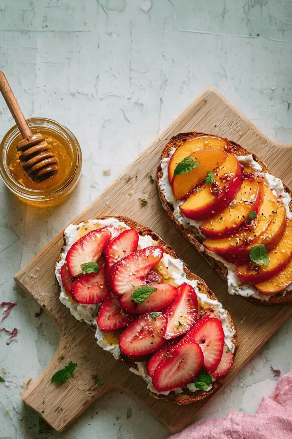 Strawberry Honey Breakfast Toasts – Best 5-Min Breakfast - The Sisters ...