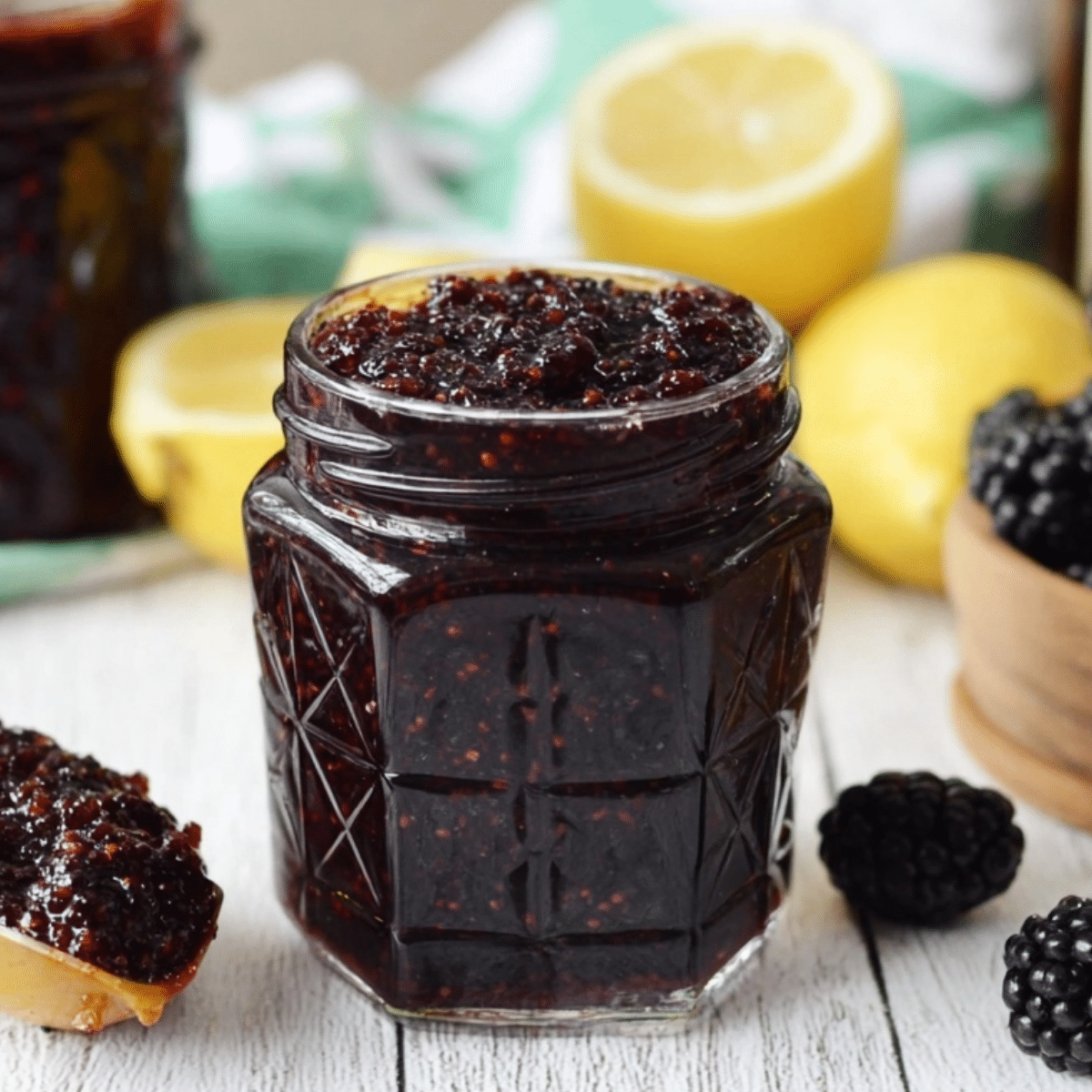 Blackberry Vanilla Bourbon Jam – Easy & Delicious Recipe - The Sisters ...
