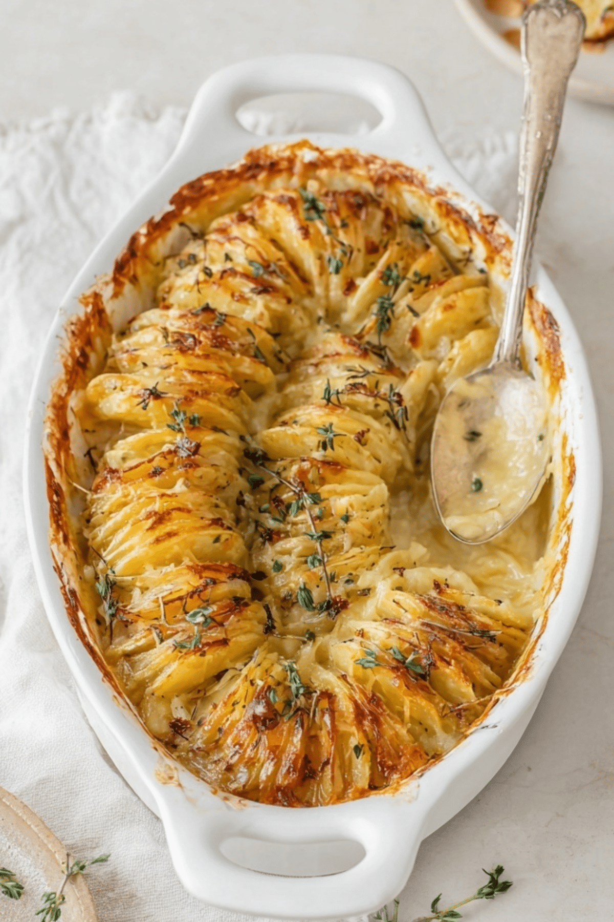 Creamy Scalloped Potatoes Recipe – Easy and Delicious - The Sisters Cooking