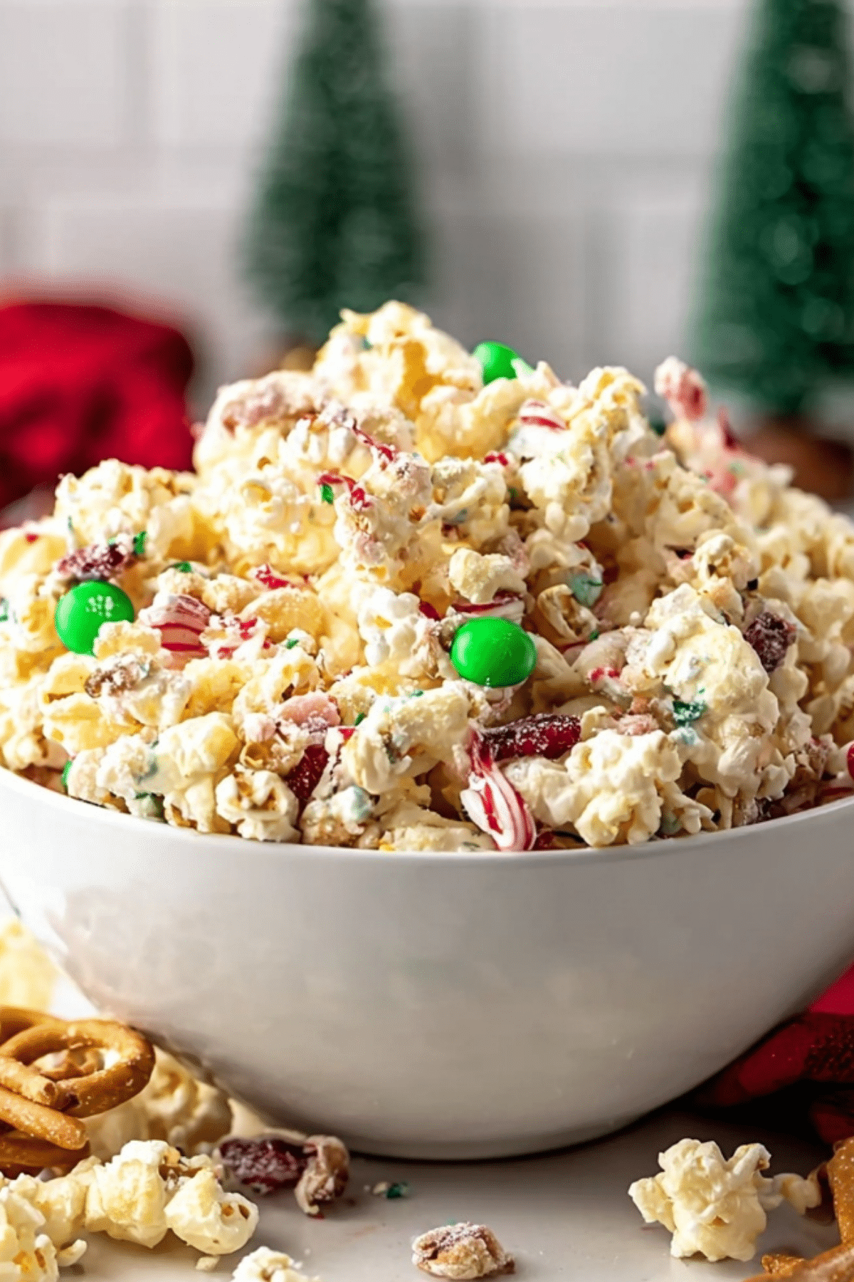 Christmas Popcorn Recipe: Easy & Fun Treat - The Sisters Cooking