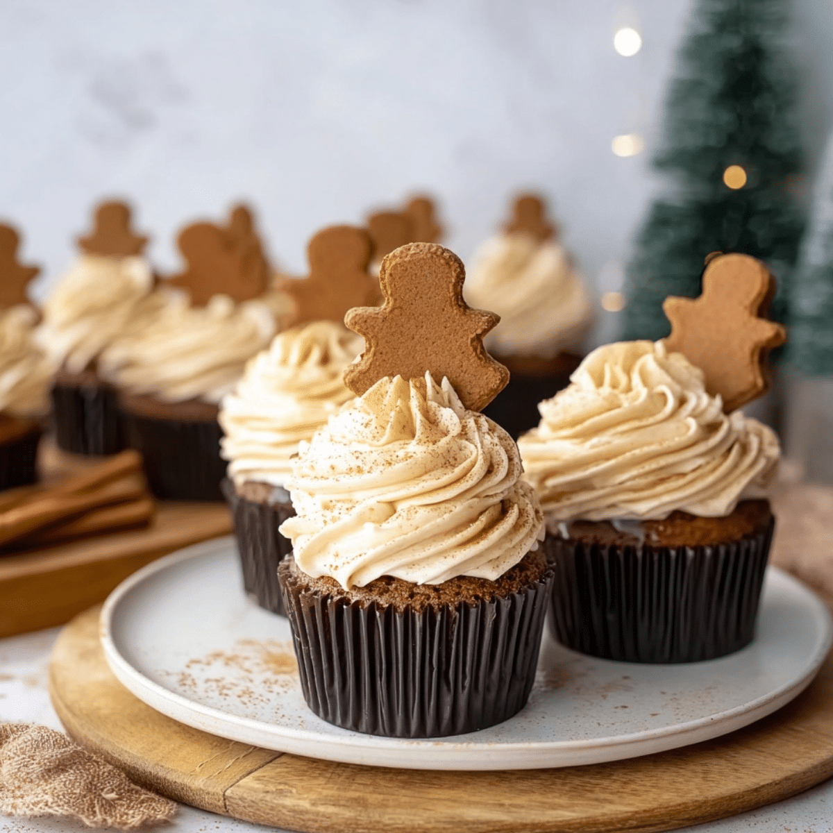 Gingerbread Latte Cupcakes - A Festive Holiday Favorite - The Sisters ...
