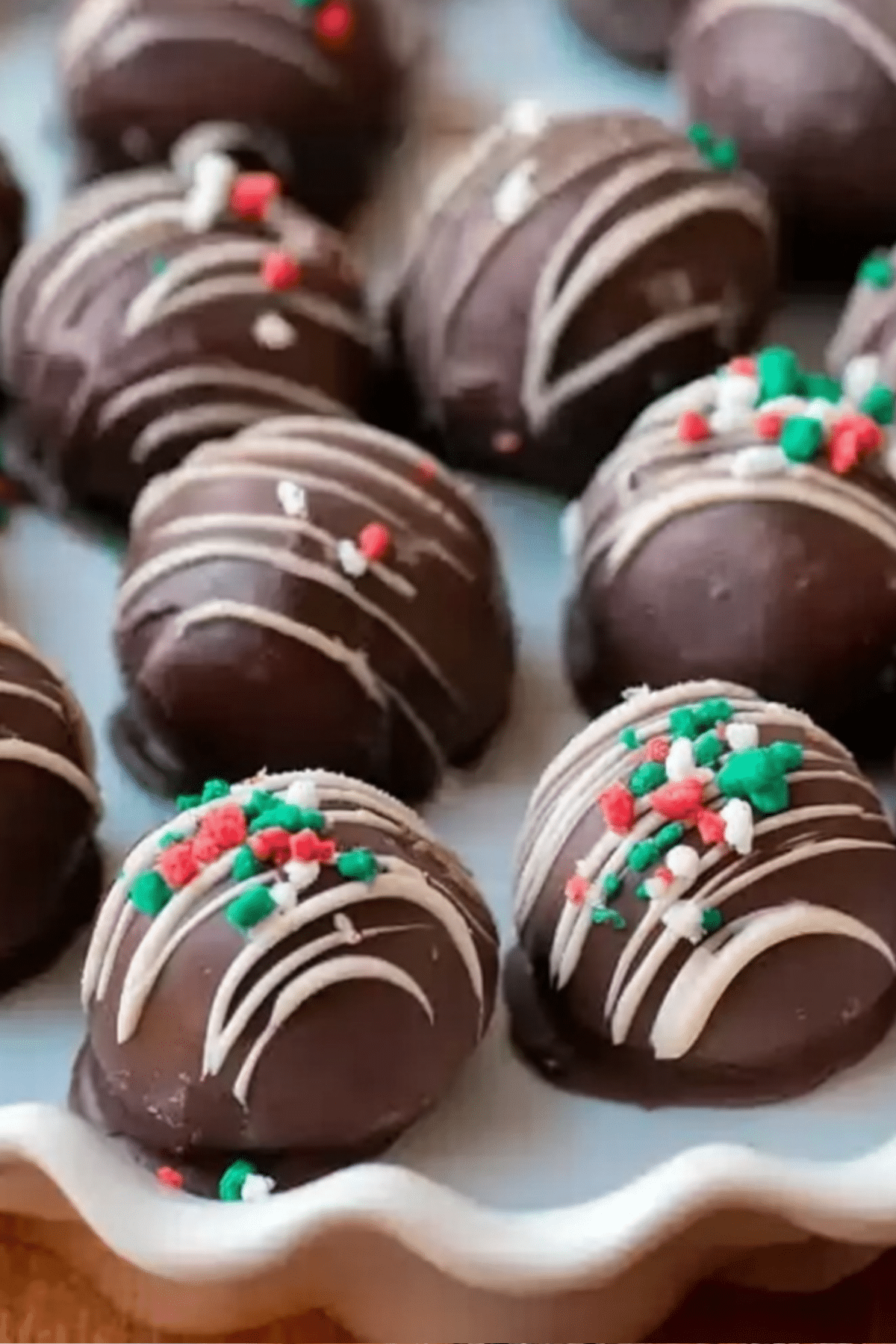 Oreo Cookie Balls – Easy & Delicious - The Sisters Cooking
